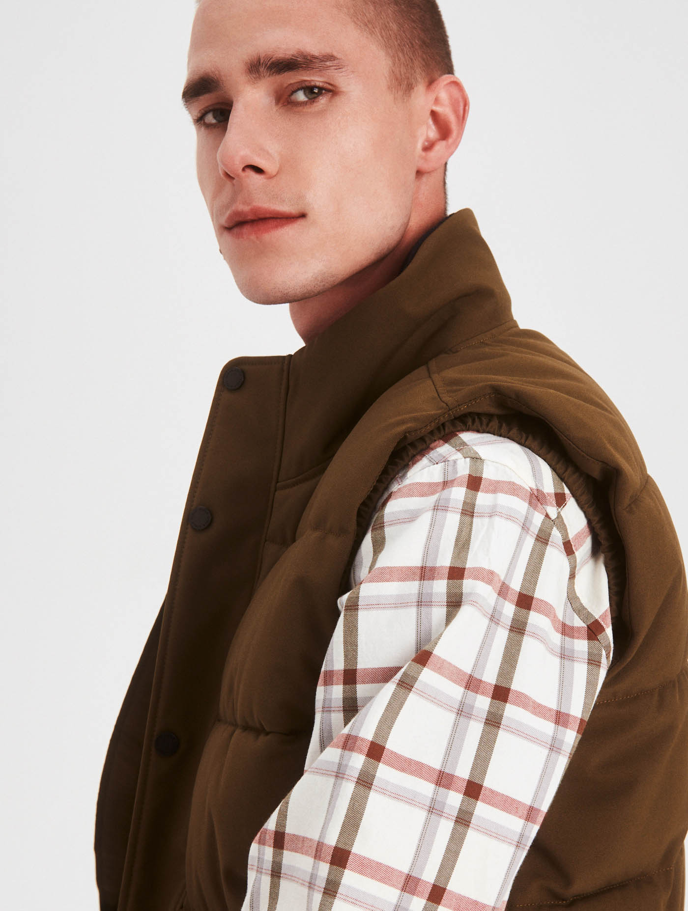 Aigle - The warm, water-repellent quilted bodywarmer Kaki - Munder | AIGLE