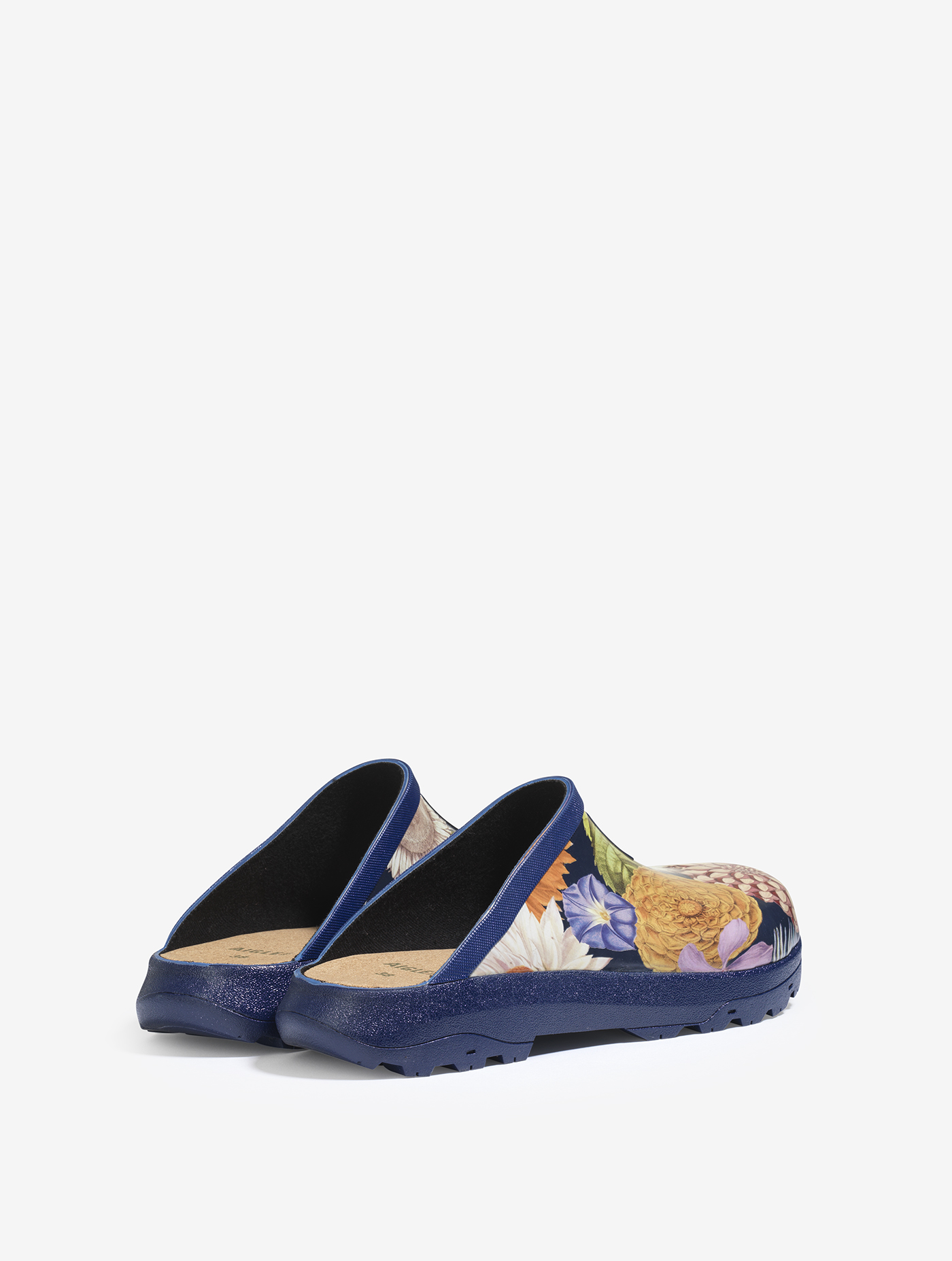 Printed version of the authentic clog categories | AIGLE